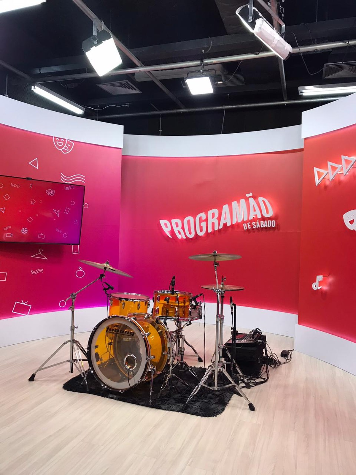 Programão de Sábado recebe Lucas Alexandre no estúdio para comemorar o ...