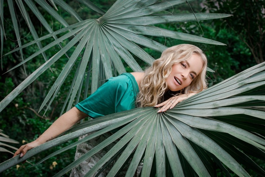 Angélica retorna à TV com seu novo programa 'Simples Assim' | RPC | Rede Globo