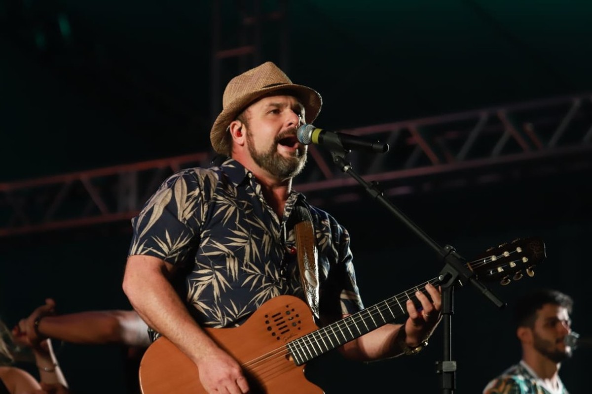 Leo Estakazero representa a Bahia no ‘São João Live Nordeste’ de sábado ...