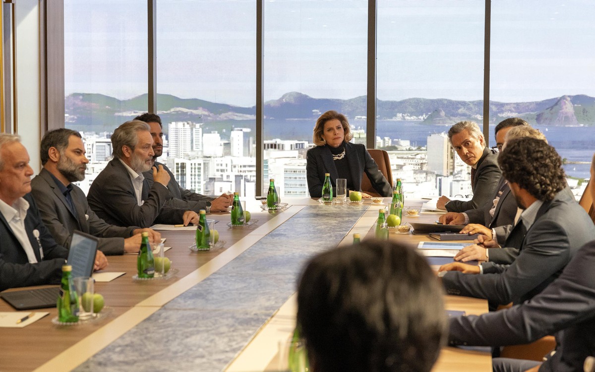 Ivan impressiona Odete Roitman e é promovido em Vale Tudo | RPC | Rede ...