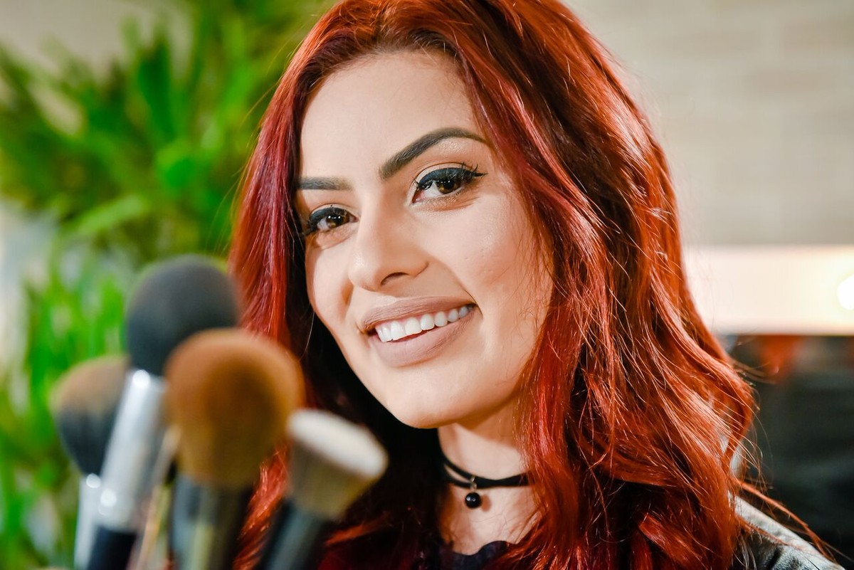 Kim RosaCuca conta 4 coisas que não podem faltar em sua rotina de beleza