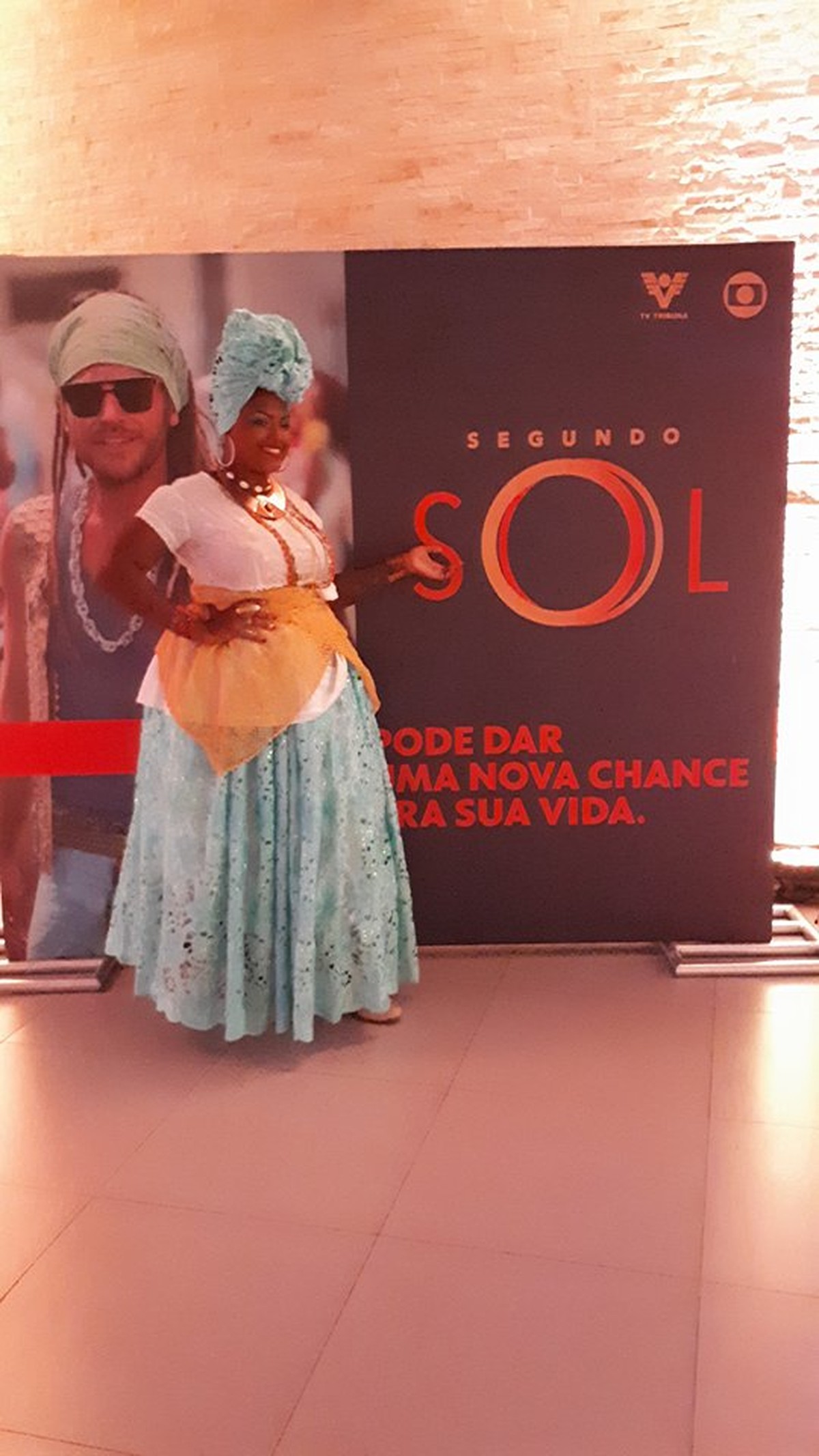 Equipe Comercial realiza ação para divulgar 'Segundo Sol'; FOTOS ...