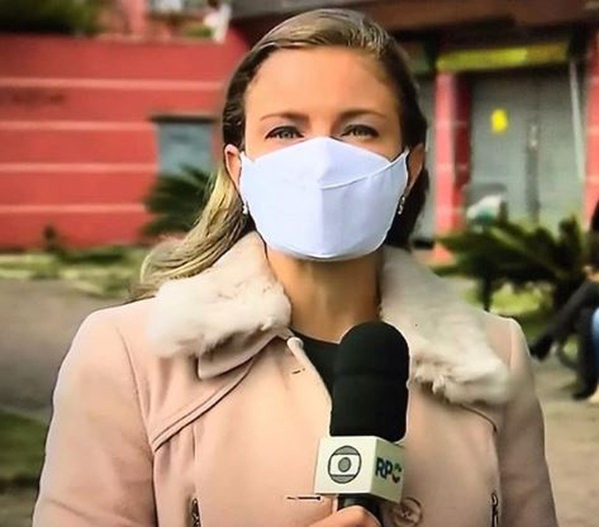 #SintoSaudade: Ana Zimmerman conta que sente muita falta da família ...