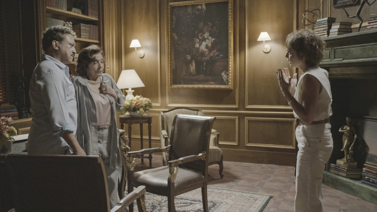 Joyce descobre segredo de Belisa em Volta por Cima