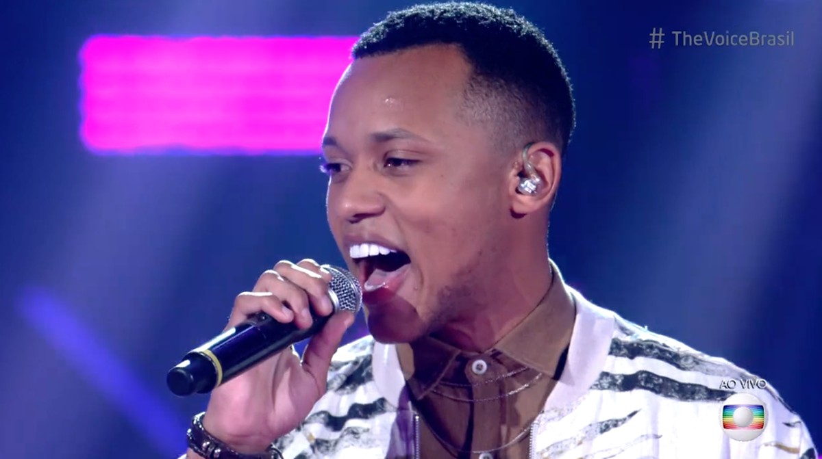 Victor Alves, de Macaé, está entre os finalistas do The Voice Brasil