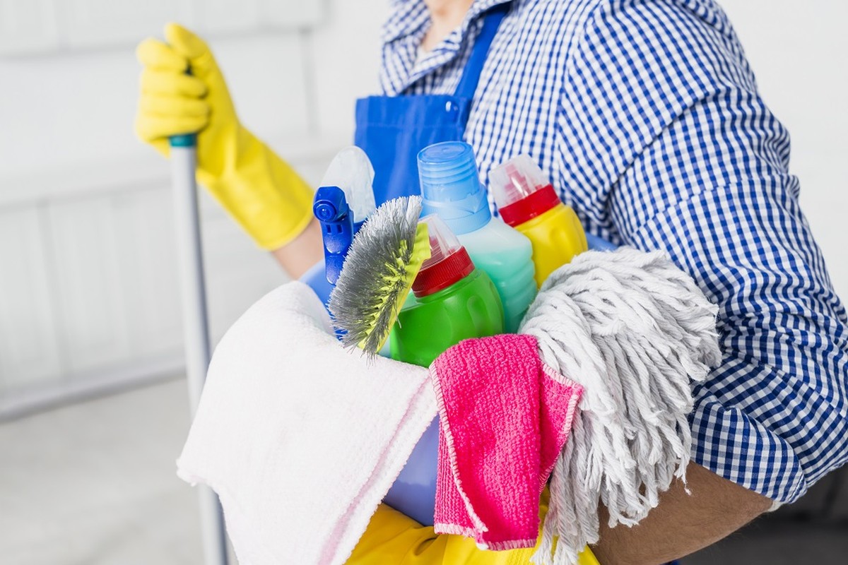 Produtos e materiais de limpeza para quem vai morar sozinho | casa ...