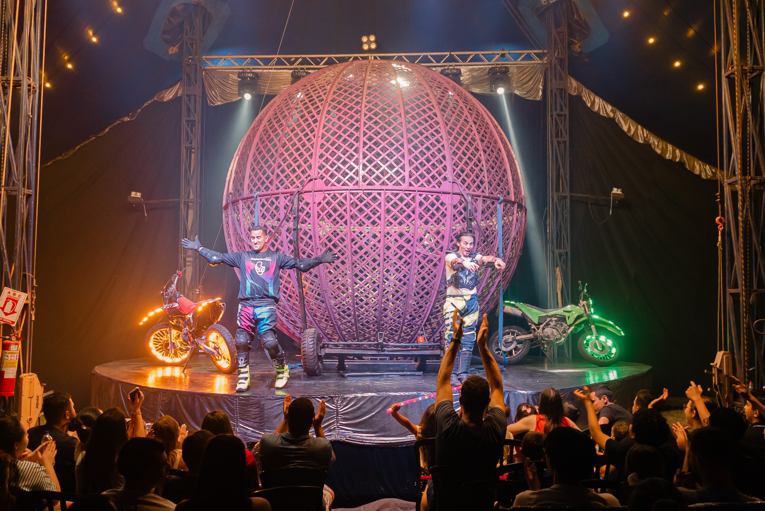 Circo Carrossel em Cianorte chega pela primeira vez na cidade | Rede globo