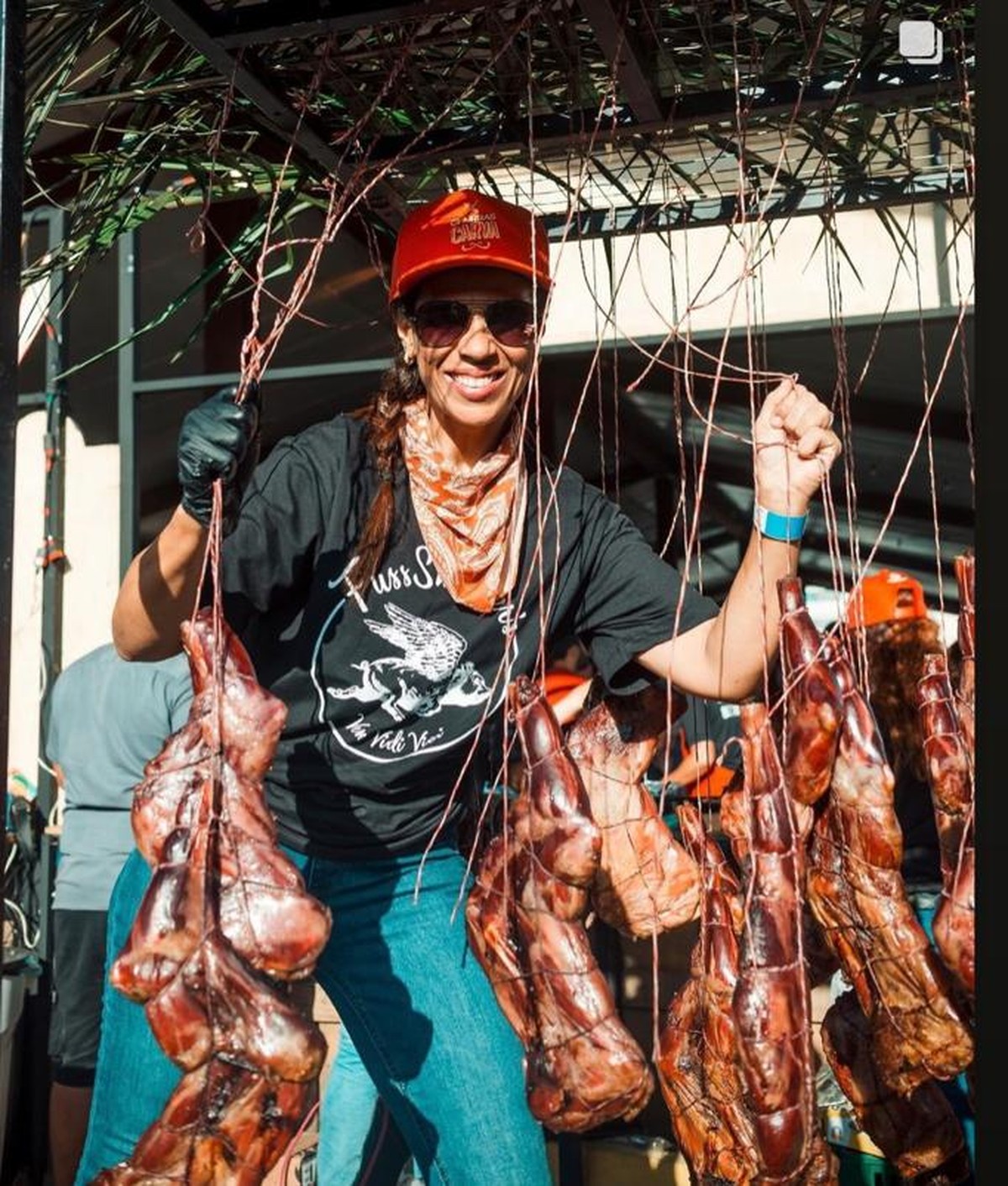 Elas Mandam Brasa: Conheça a chef assadora Miriam Muniz