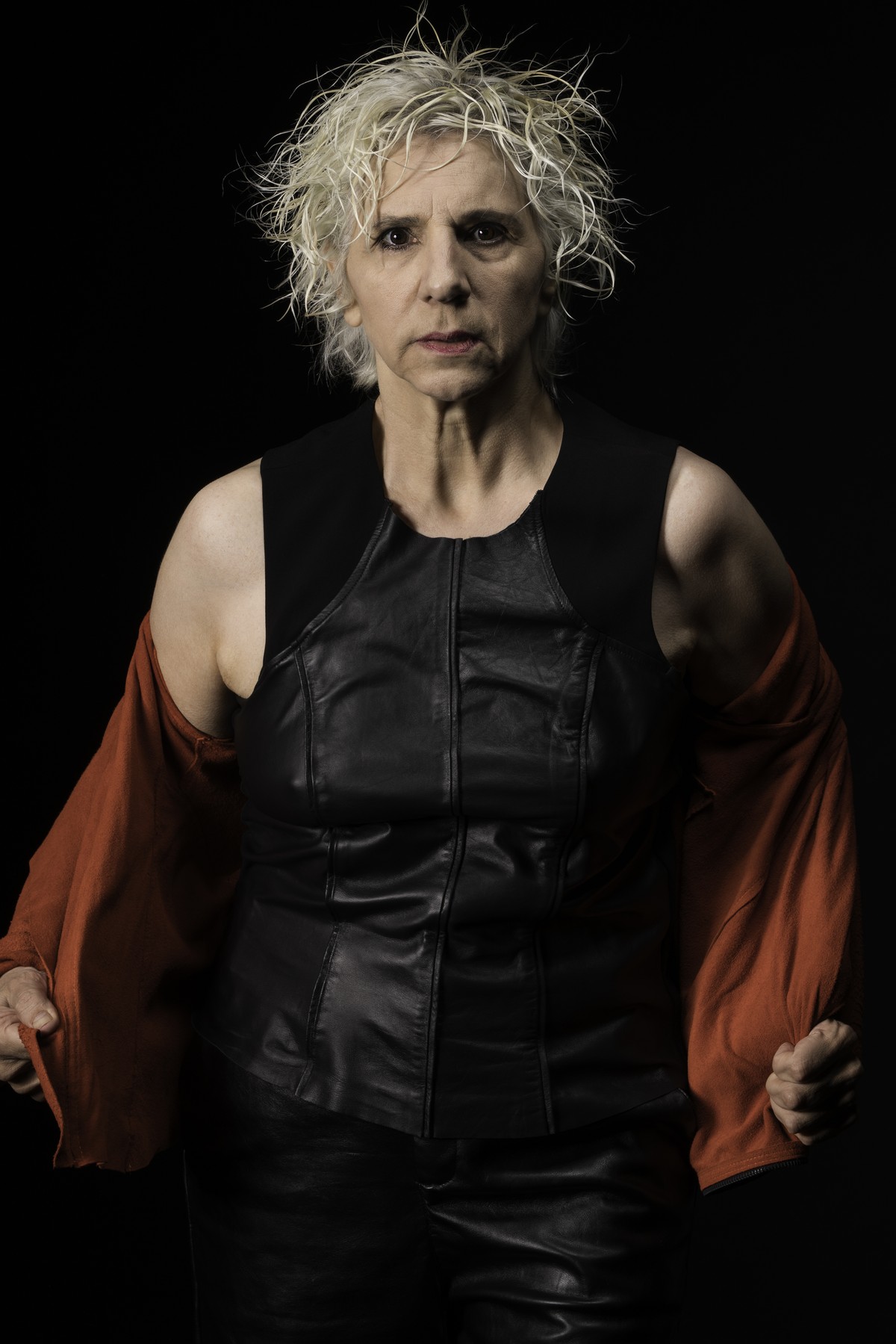 Espetáculo solo de Denise Stoklos faz estreia nacional no Festival de ...