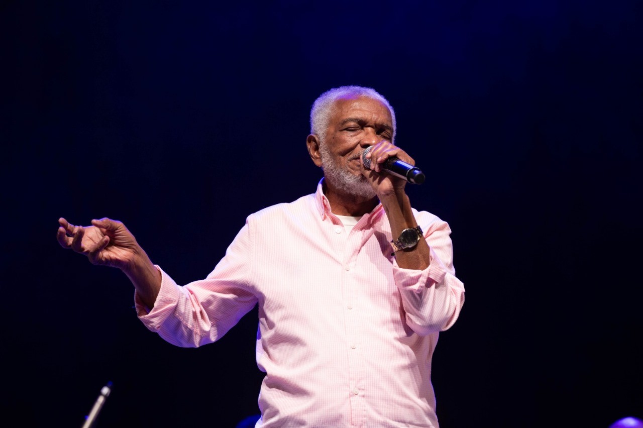 Nelson Rufino faz pocket show no Shopping Center Lapa, nesta sexta ...