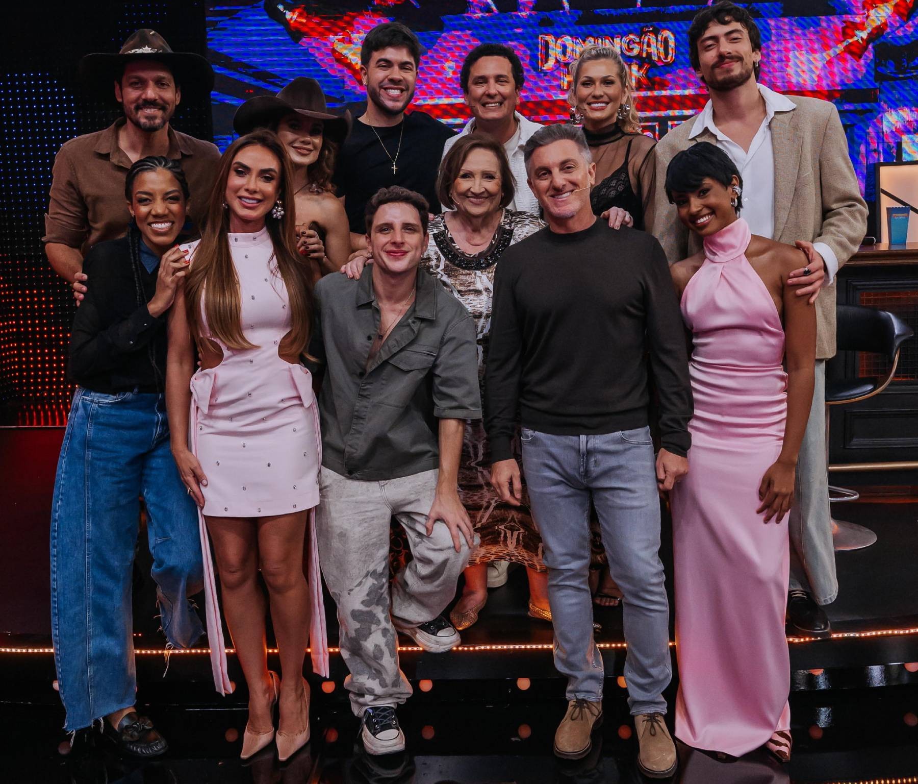 Paula Fernandes embala o 'Domingão' | Rede globo