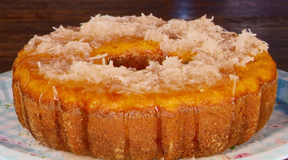 Aprenda a receita de bolo de milho com cobertura de coco | Rede globo