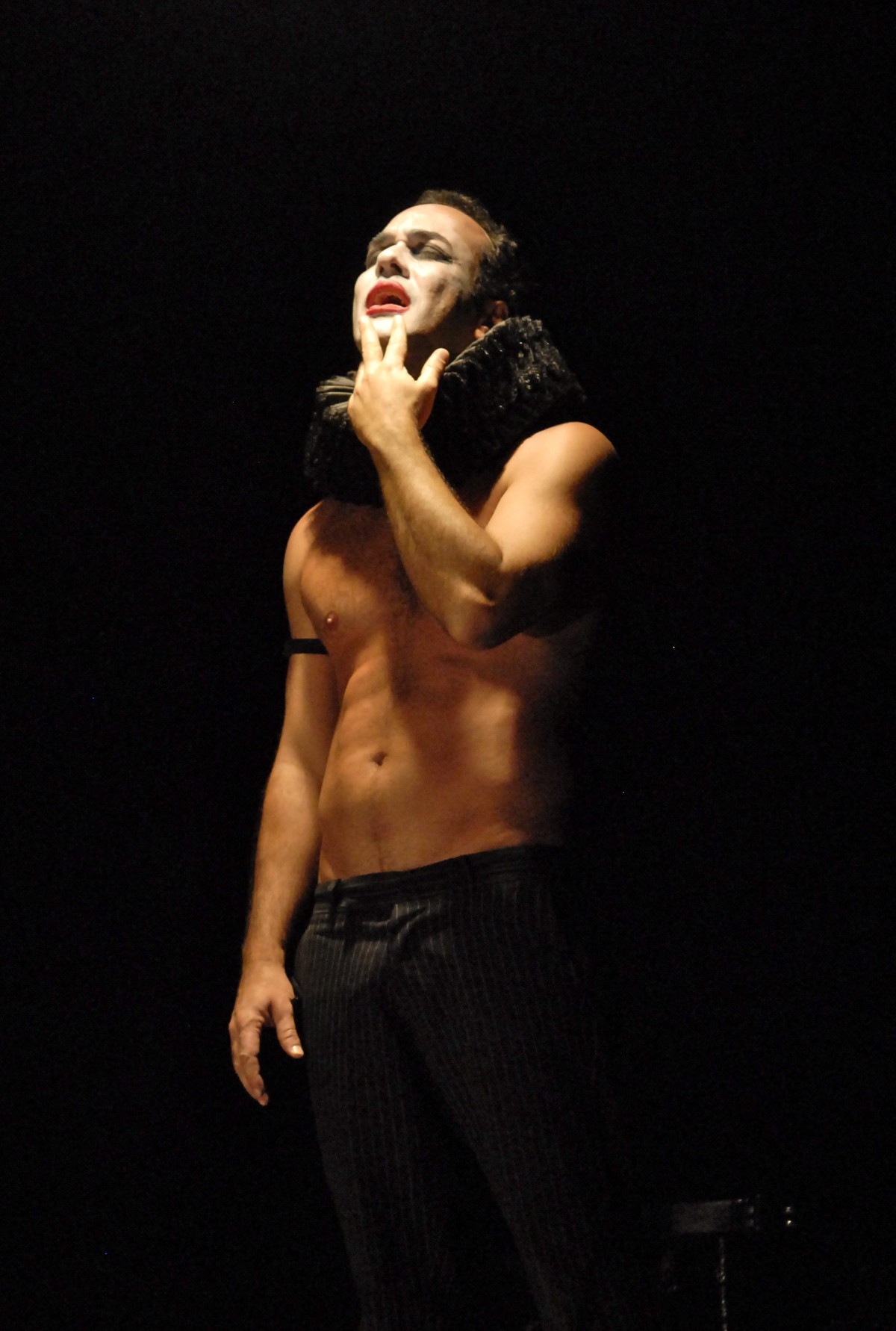 Ricardo Castro apresenta espetáculo ‘R$1,99’ todas as sextas | Tá ...