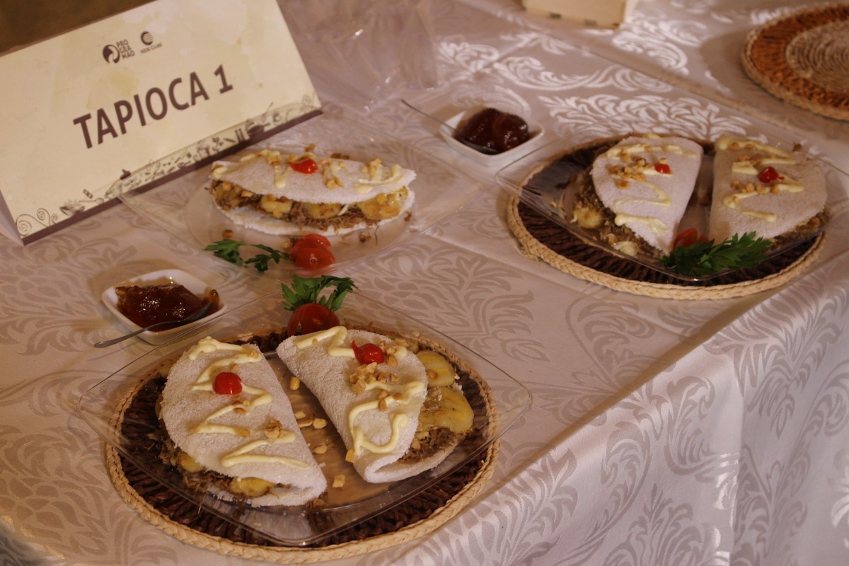 Saiba como fazer a tapioca de carne de sol com queijo, banana e ...