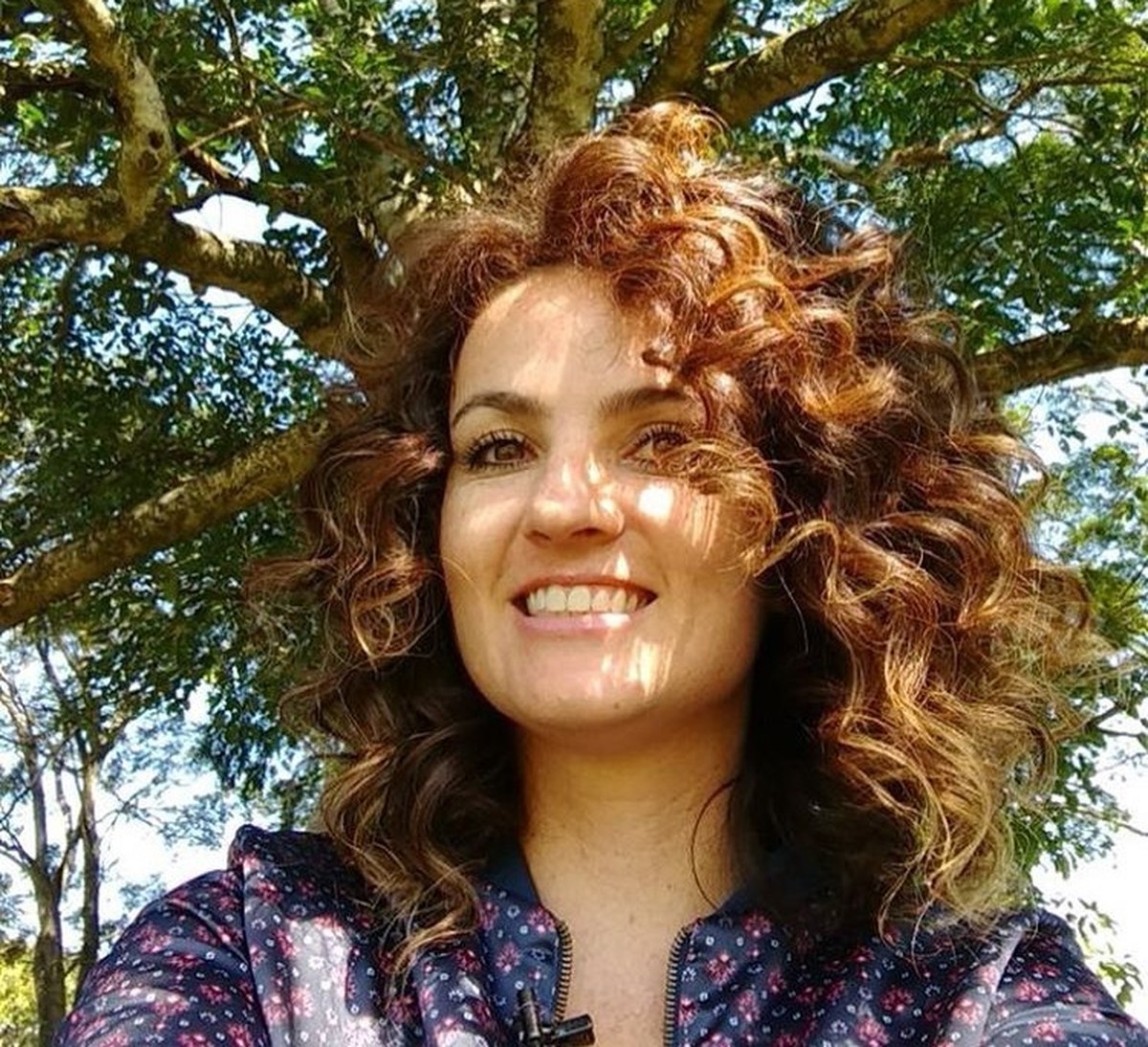 Saiba tudo sobre Michelly Correa, apresentadora do 'Plug'