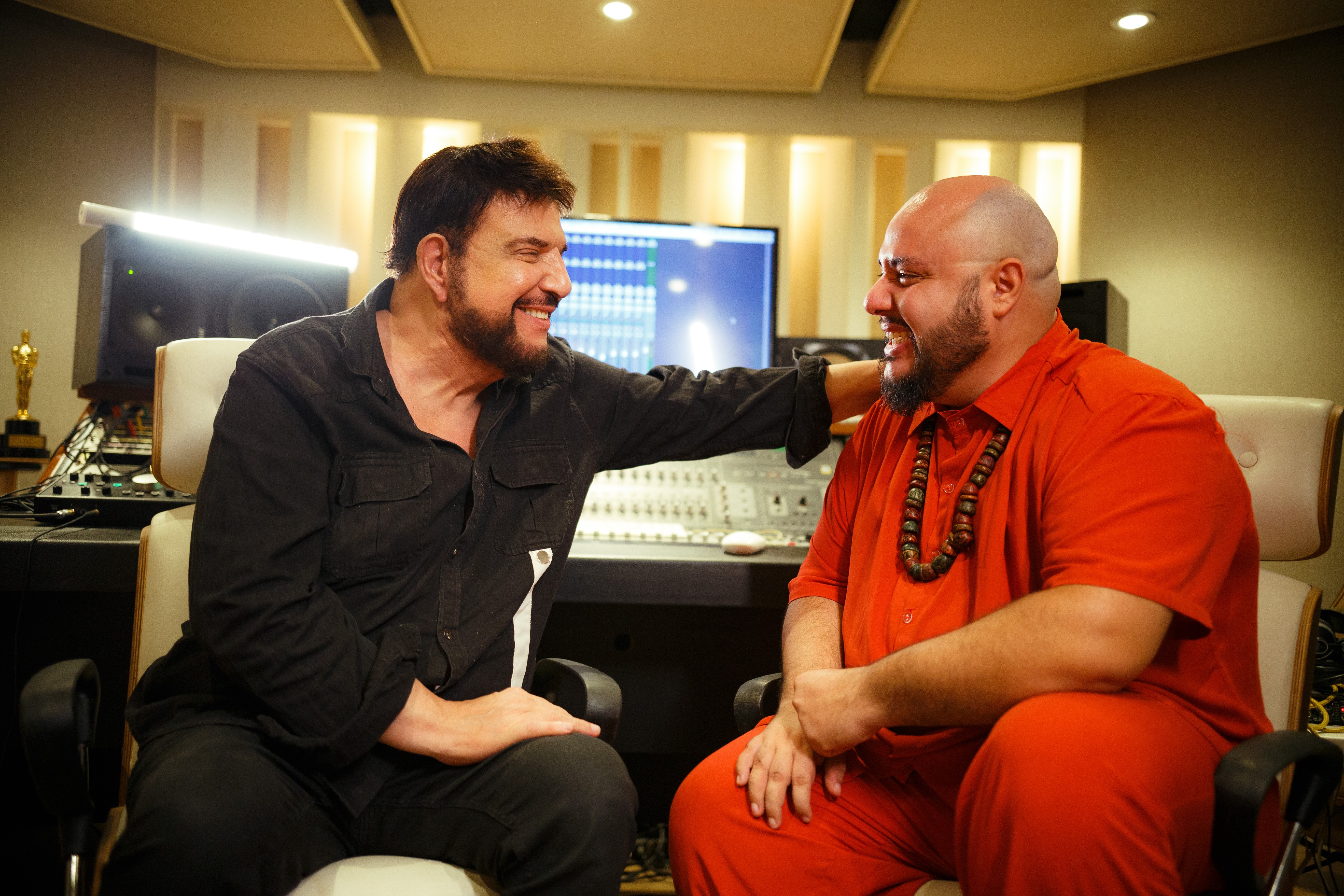 A poesia na voz de Márcio Moreira e Michael Sullivan em “Aconteceu ...