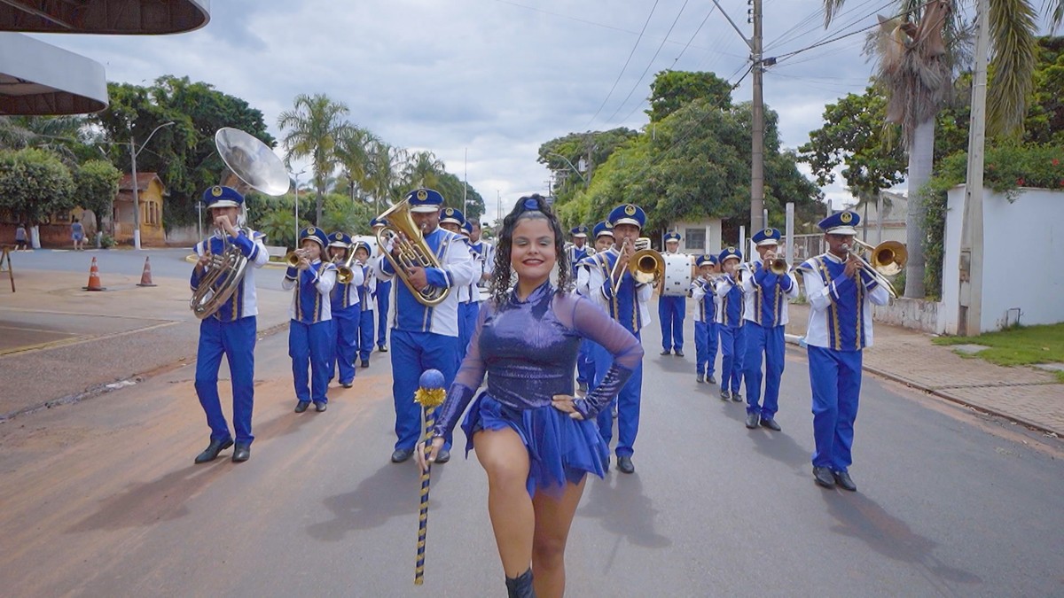Tati Camargo conhece tradição da banda municipal de Trabiju | Mais ...