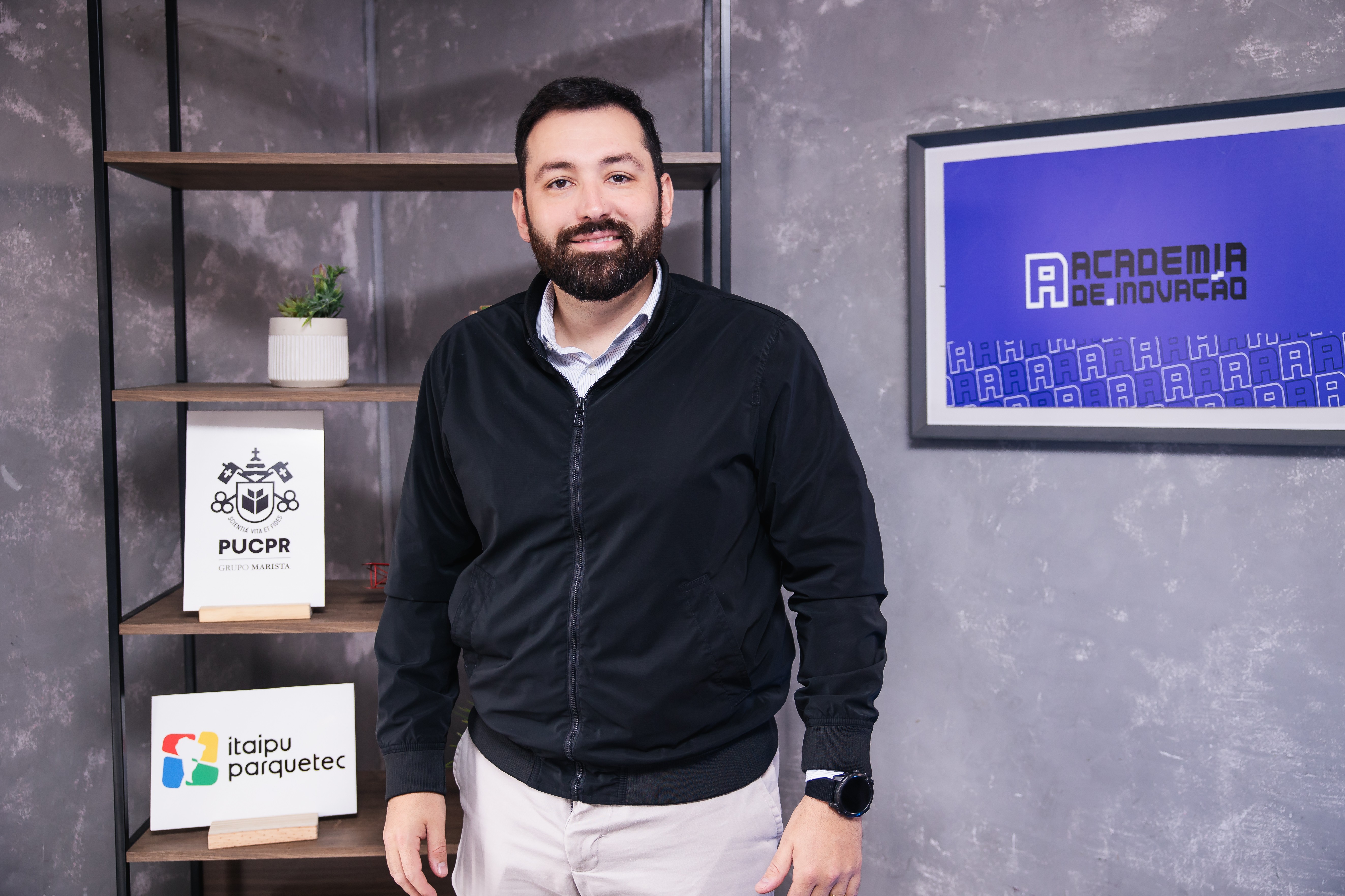 Conheça o Leon Le Senechal, o mentor da Academia Rocket de Inovação ...