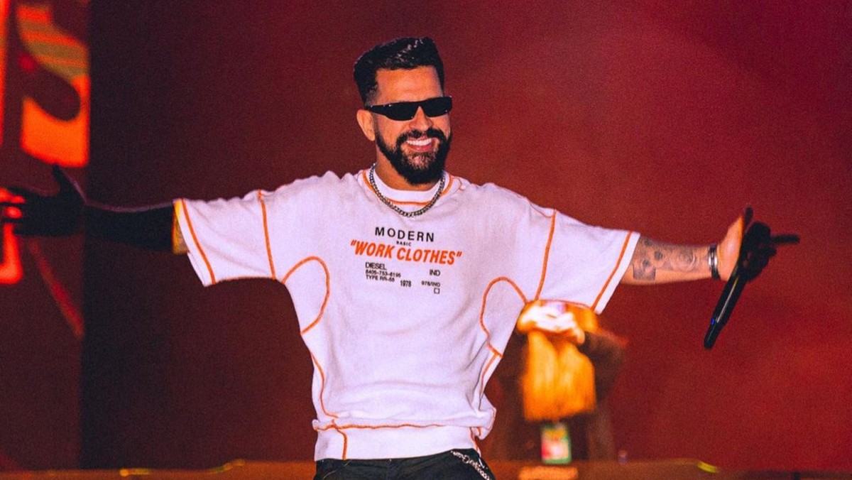 DENNIS comanda festa deste sábado, 5, no ‘BBB 25’ | Rede Bahia | Rede Globo