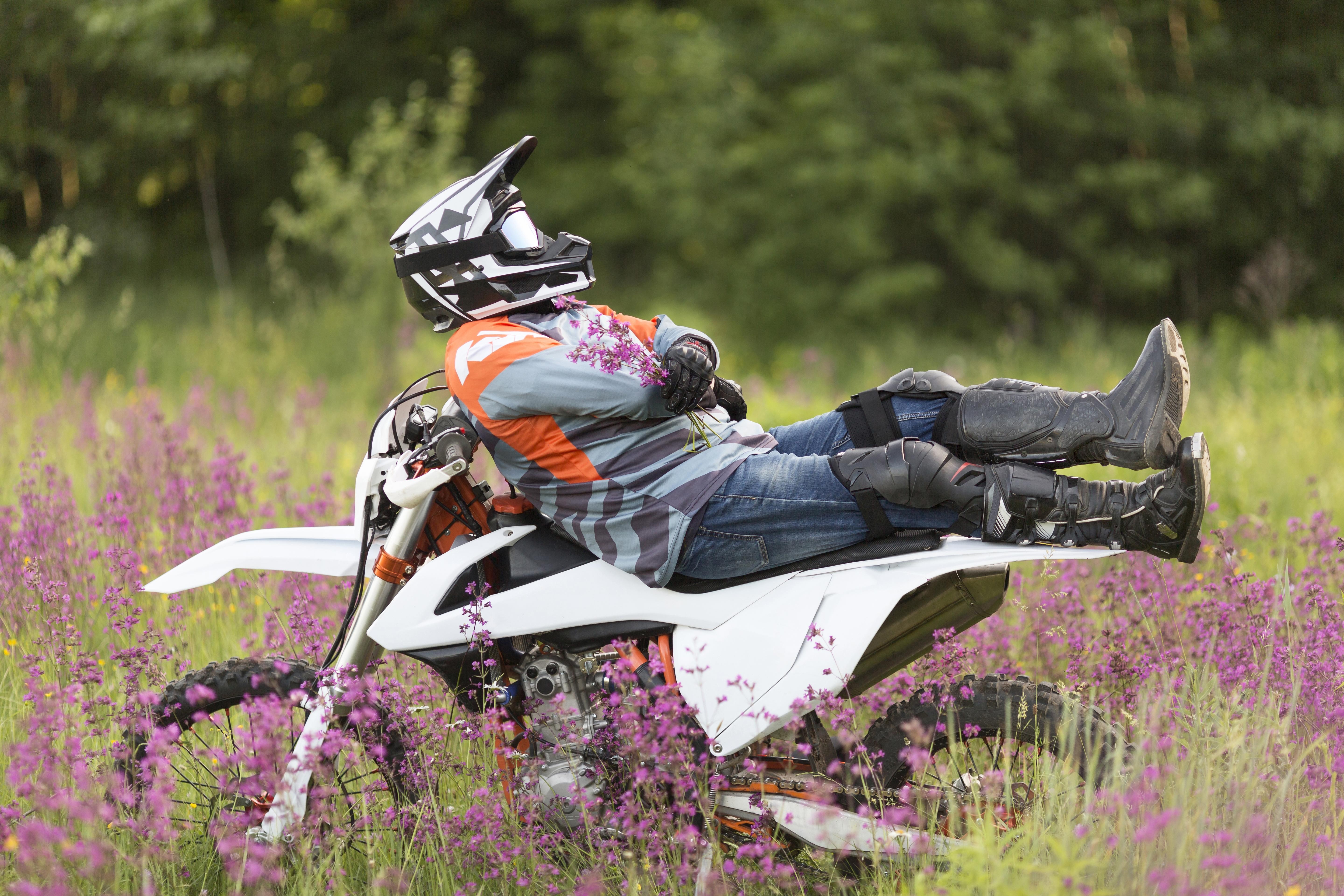 Motos off-road: feitas para trilhas, lama e desafios extremos | Rede globo