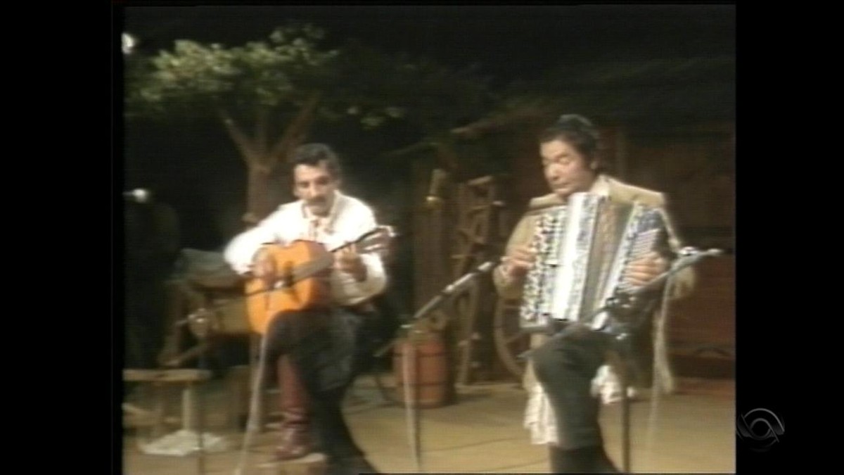 Relembre a participação de Lucio Yanel no 'Galpão Crioulo' de 1985 ...