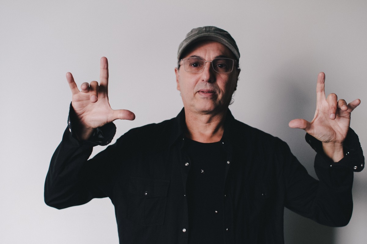 Zeca Baleiro apresenta seu show ‘Quarteto’ no dia 21/7 | Tá Rolando ...