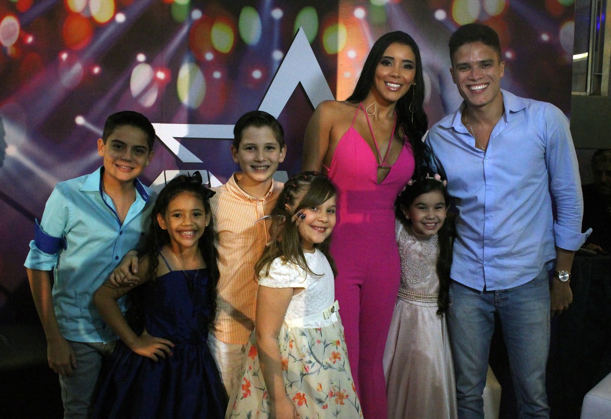 Emocionante! Veja todas as apresentações da final do 'Mini Stars ...